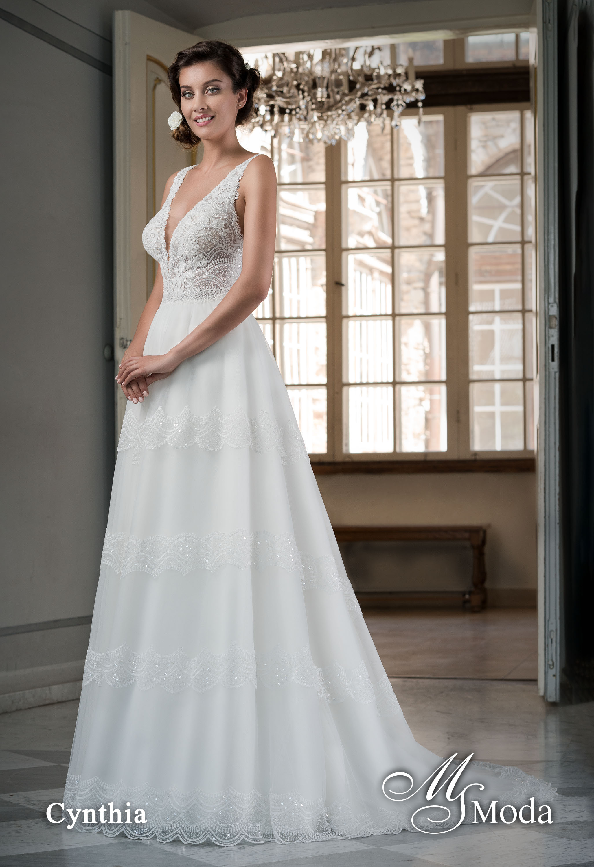 Cynthia-Ms Moda - Evita